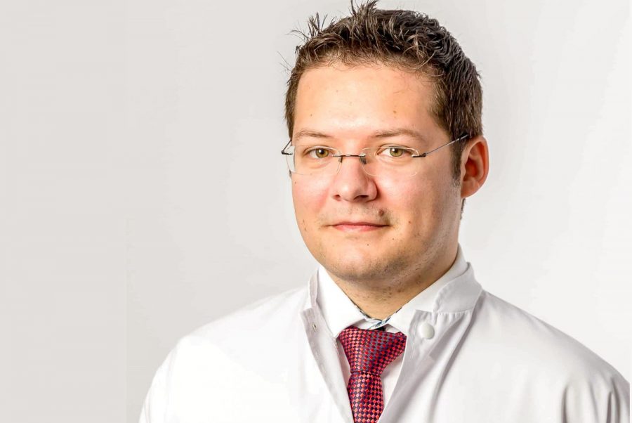 Dr. Radu Botezatu: Nu există femei care nu pot naște vaginal pentru că ...